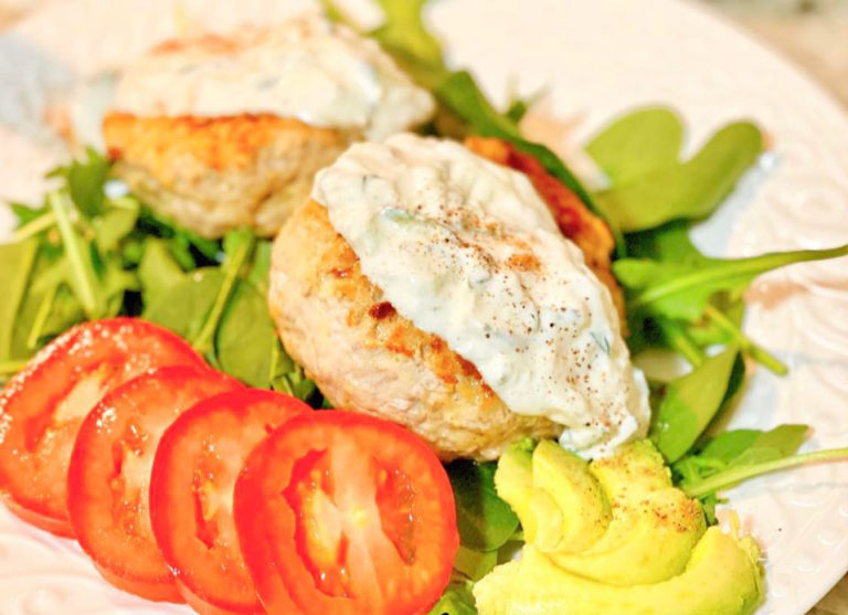Curry Turkey Burgers with Greek Yogurt Sauce | Fink Fitness